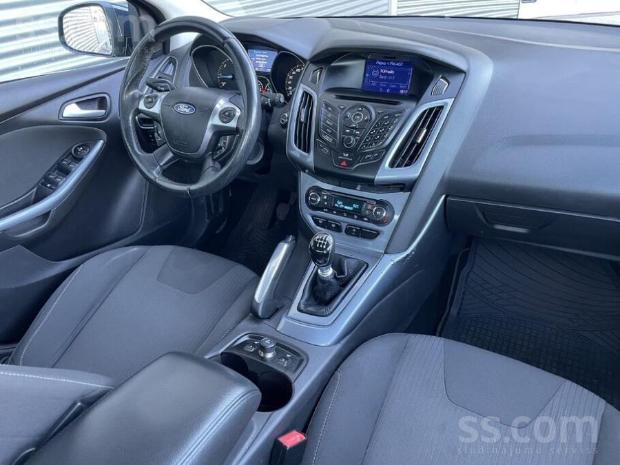 Blue Ford Focus 2011 in Riga, with an engine capacity of 1.60 L and mileage of 296 thousand km for 3600 €, photo 12 on AUTOMOTO.COM.LV