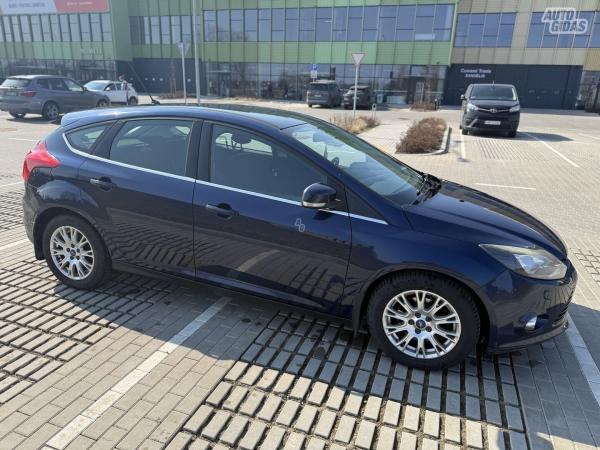 Blue Ford Focus 2012 in Vilnius, with an engine capacity of 1.60 L and mileage of 161 thousand km for 3600 €, photo 7 on AUTOMOTO.COM.LV