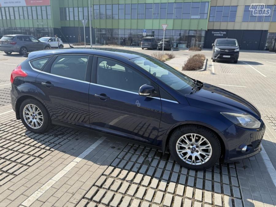Blue Ford Focus 2012 in Vilnius, with an engine capacity of 1.60 L and mileage of 161 thousand km for 3600 €, photo 7 on AUTOMOTO.COM.LV