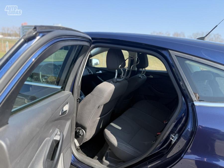 Blue Ford Focus 2012 in Vilnius, with an engine capacity of 1.60 L and mileage of 161 thousand km for 3600 €, photo 12 on AUTOMOTO.COM.LV