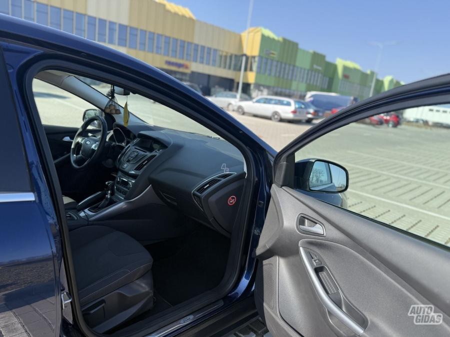 Blue Ford Focus 2012 in Vilnius, with an engine capacity of 1.60 L and mileage of 161 thousand km for 3600 €, photo 13 on AUTOMOTO.COM.LV