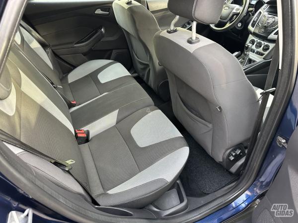 Blue Ford Focus 2012 in Prienai, with an engine capacity of 1.00 L and mileage of 180 thousand km for 3000 €, photo 10 on AUTOMOTO.COM.LV