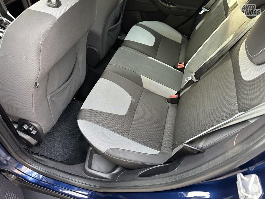 Blue Ford Focus 2012 in Prienai, with an engine capacity of 1.00 L and mileage of 180 thousand km for 3000 €, photo 12 on AUTOMOTO.COM.LV