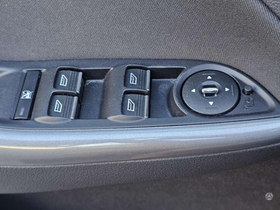 Zils Ford Focus 2012 Kretinga, ar dzinēja tilpumu 1.60 L un nobraukumu 251 tūkst. km par 4199 €, foto 29 vietnē AUTOMOTO.COM.LV