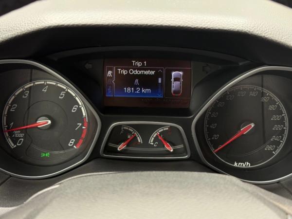 Blue Ford Focus 2012 in Riga, with an engine capacity of 2.00 L and mileage of 160 thousand km for 10980 €, photo 3 on AUTOMOTO.COM.LV