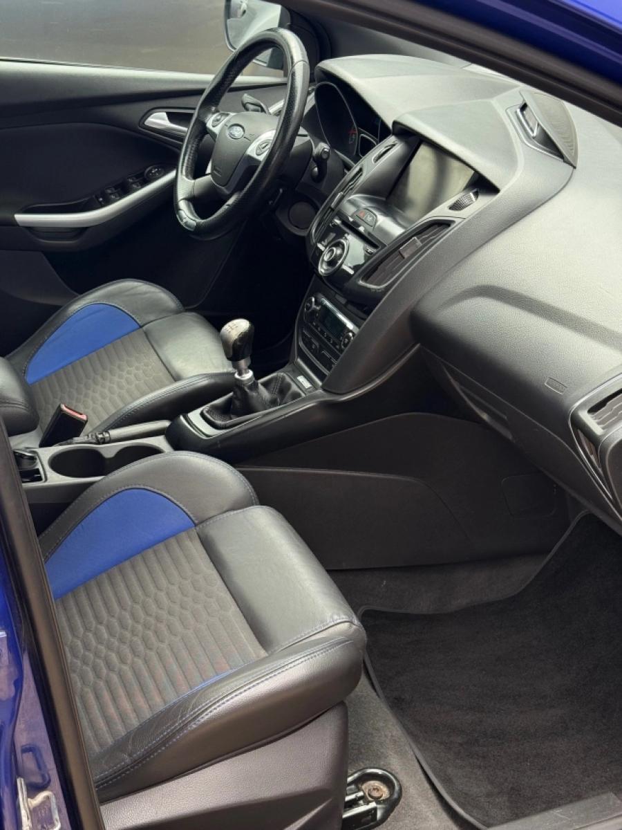 Zils Ford Focus 2012 Rīga, ar dzinēja tilpumu 2.00 L un nobraukumu 160 tūkst. km par 10980 €, foto 18 vietnē AUTOMOTO.COM.LV