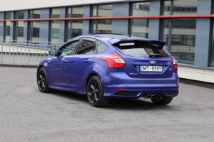 Zils Ford Focus 2012 Rīga, ar dzinēja tilpumu 2.00 L un nobraukumu 160 tūkst. km par 10980 €, foto 22 vietnē AUTOMOTO.COM.LV