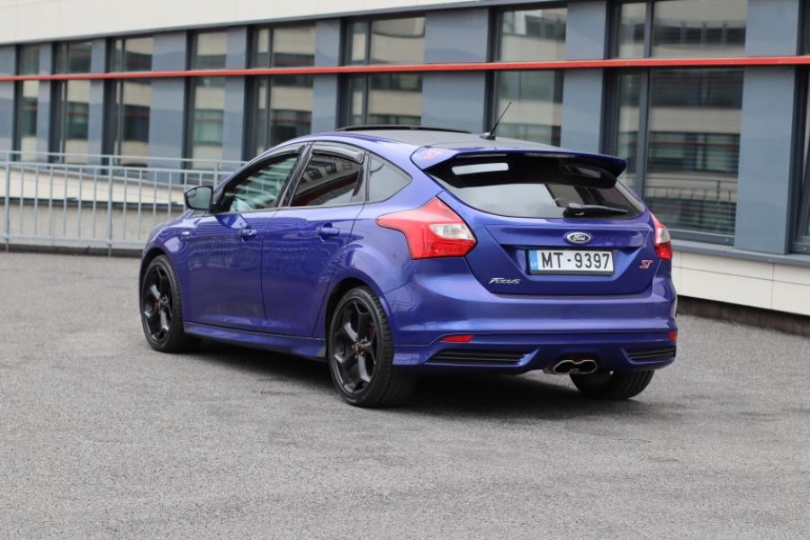Zils Ford Focus 2012 Rīga, ar dzinēja tilpumu 2.00 L un nobraukumu 160 tūkst. km par 10980 €, foto 22 vietnē AUTOMOTO.COM.LV