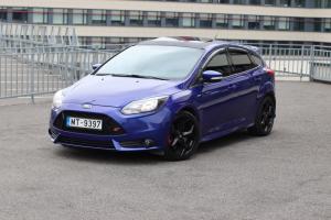 Zils Ford Focus 2012 Rīga, ar dzinēja tilpumu 2.00 L un nobraukumu 160 tūkst. km par 10980 €, foto 23 vietnē AUTOMOTO.COM.LV