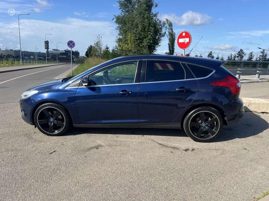 Zils Ford Focus 2012 Viļņa, ar dzinēja tilpumu 2.00 L un nobraukumu 271 tūkst. km par 3800 €, foto 9 vietnē AUTOMOTO.COM.LV