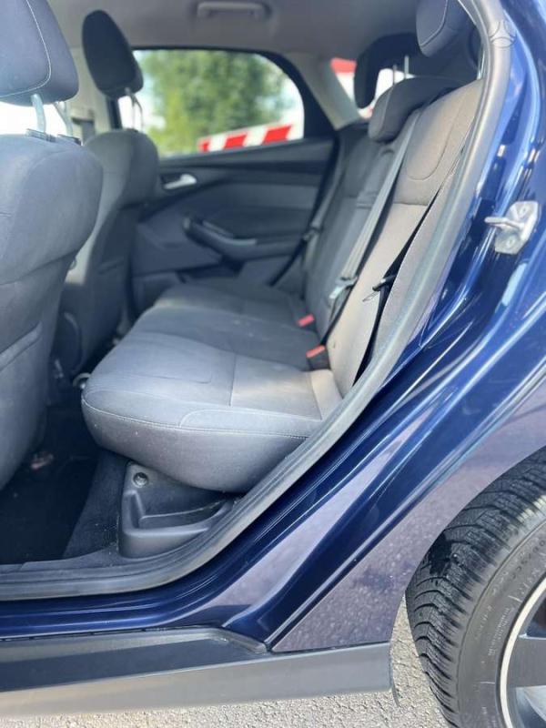 Blue Ford Focus 2012 in Vilnius, with an engine capacity of 2.00 L and mileage of 271 thousand km for 3800 €, photo 9 on AUTOMOTO.COM.LV