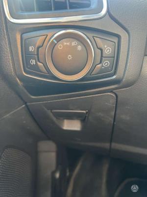 Zils Ford Focus 2012 Viļņa, ar dzinēja tilpumu 2.00 L un nobraukumu 271 tūkst. km par 3800 €, foto 19 vietnē AUTOMOTO.COM.LV