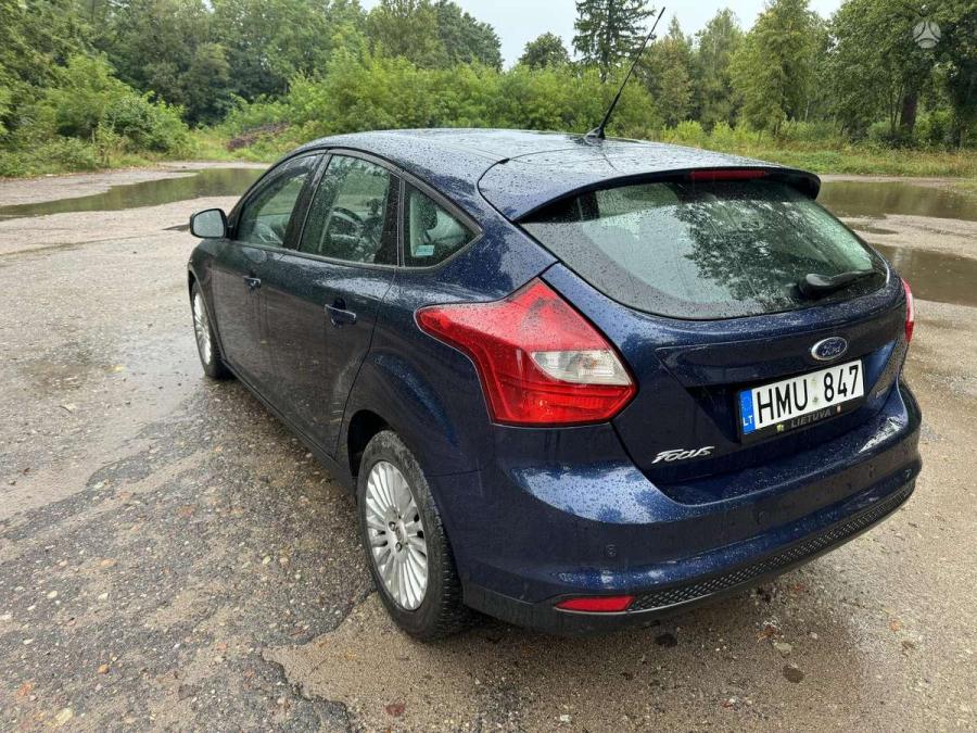 Blue Ford Focus 2012 in Kaunas, with an engine capacity of 1.60 L and mileage of 314 thousand km for 2250 €, photo 8 on AUTOMOTO.COM.LV