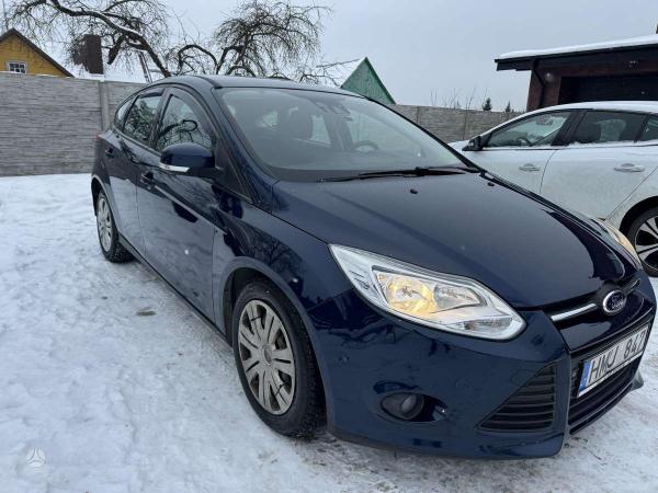 Blue Ford Focus 2013 in Kaunas, with an engine capacity of 1.60 L and mileage of 300 thousand km for 3200 €, photo 1 on AUTOMOTO.COM.LV