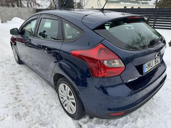 Blue Ford Focus 2013 in Kaunas, with an engine capacity of 1.60 L and mileage of 300 thousand km for 3200 €, photo 6 on AUTOMOTO.COM.LV