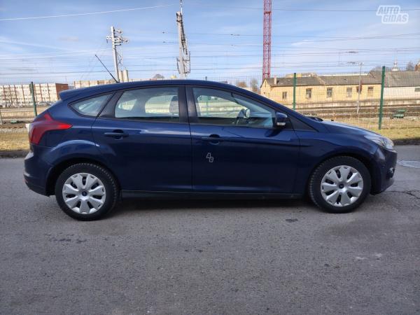 Blue Ford Focus 2013 in Siauliai, with an engine capacity of 1.60 L and mileage of 416 thousand km for 1899 €, photo 7 on AUTOMOTO.COM.LV