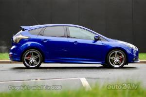 Blue Ford Focus 2013 in Tallinn, with an engine capacity of 2.00 L and mileage of 190 thousand km for 12900 €, photo 3 on AUTOMOTO.COM.LV