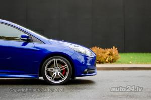 Blue Ford Focus 2013 in Tallinn, with an engine capacity of 2.00 L and mileage of 190 thousand km for 12900 €, photo 6 on AUTOMOTO.COM.LV