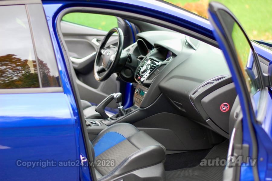 Blue Ford Focus 2013 in Tallinn, with an engine capacity of 2.00 L and mileage of 190 thousand km for 12900 €, photo 10 on AUTOMOTO.COM.LV