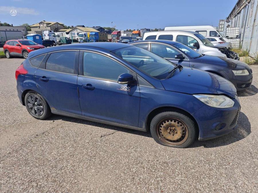 Blue Ford Focus 2013 in Klaipeda, with an engine capacity of 1.00 L and mileage of 400 thousand km for 850 €, photo 1 on AUTOMOTO.COM.LV