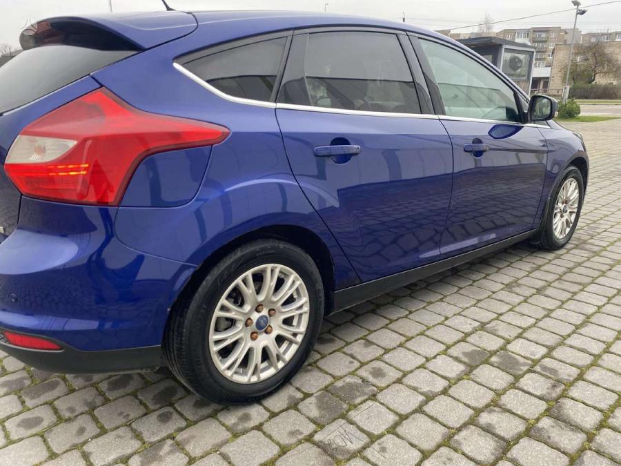 Zils Ford Focus 2014 Viļņa, ar dzinēja tilpumu 1.00 L un nobraukumu 200 tūkst. km par 2850 €, foto 12 vietnē AUTOMOTO.COM.LV
