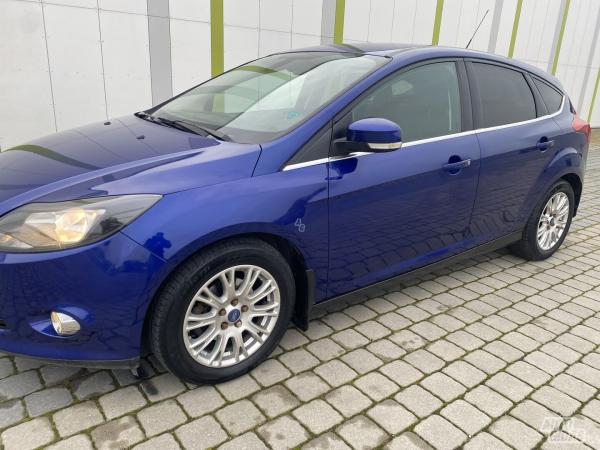 Blue Ford Focus 2014 in Vilnius, with an engine capacity of 1.00 L and mileage of 200 thousand km for 2500 €, photo 6 on AUTOMOTO.COM.LV