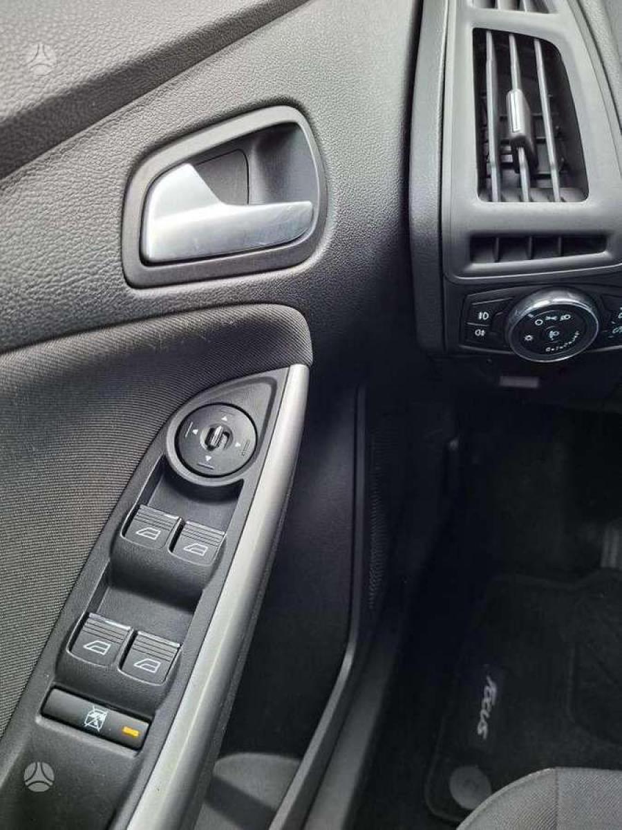 Zils Ford Focus 2014 Ukmergė, ar dzinēja tilpumu 1.00 L un nobraukumu 214 tūkst. km par 2650 €, foto 11 vietnē AUTOMOTO.COM.LV