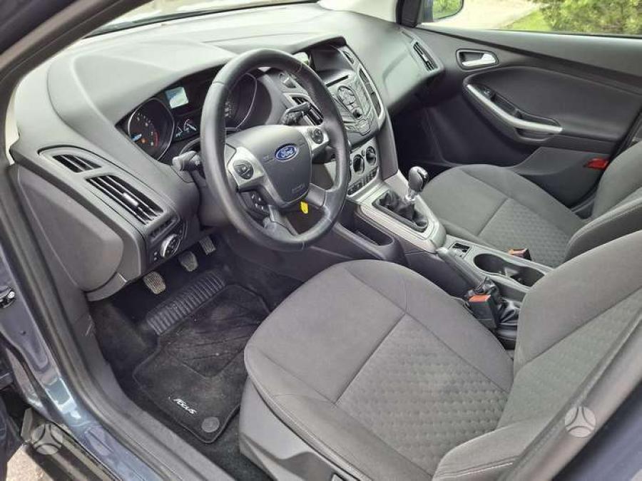 Zils Ford Focus 2014 Ukmergė, ar dzinēja tilpumu 1.00 L un nobraukumu 214 tūkst. km par 2650 €, foto 12 vietnē AUTOMOTO.COM.LV