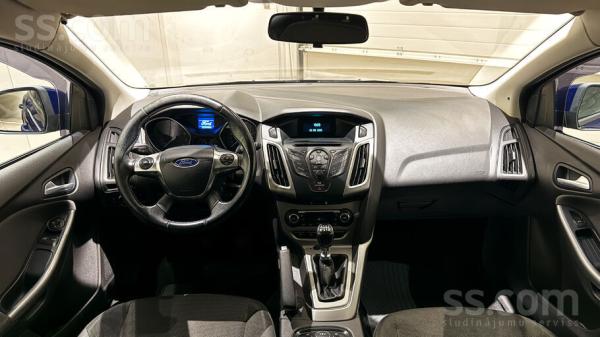 Ford Focus 2014 Rīga vietnē Zils Ford Focus 2014 Rīga, ar dzinēja tilpumu 1.00 L un nobraukumu 133 tūkst. km par 4500 €, foto 9 vietnē AUTOMOTO.COM.LV