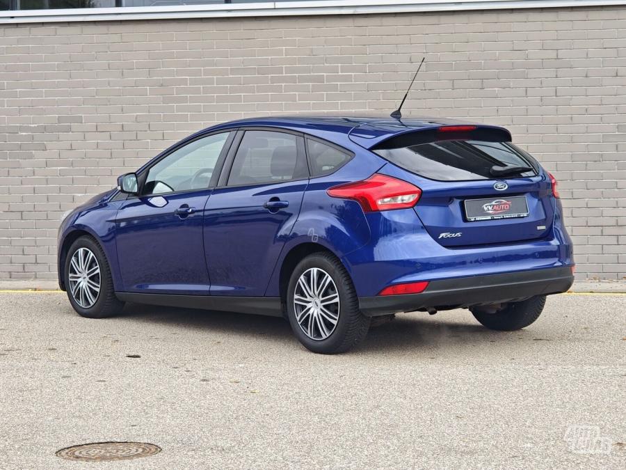 Zils Ford Focus 2015 Viļņa, ar dzinēja tilpumu 1.00 L un nobraukumu 193 tūkst. km par 4500 €, foto 7 vietnē AUTOMOTO.COM.LV