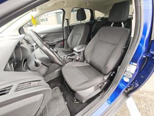 Zils Ford Focus 2015 Viļņa, ar dzinēja tilpumu 1.00 L un nobraukumu 193 tūkst. km par 4500 €, foto 12 vietnē AUTOMOTO.COM.LV