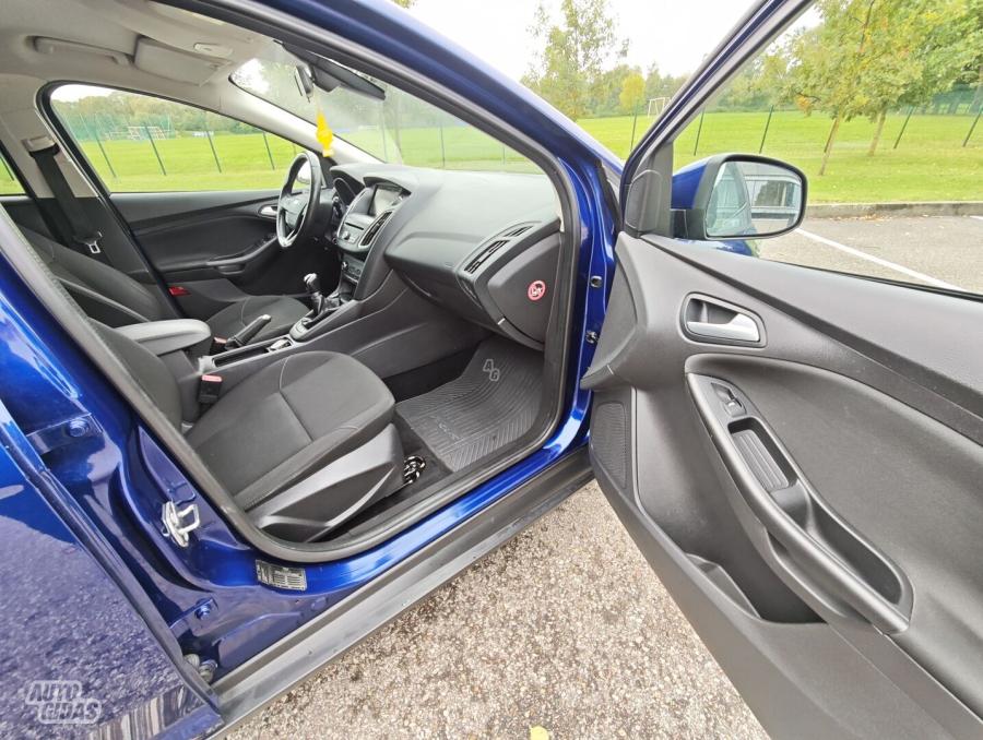 Zils Ford Focus 2015 Viļņa, ar dzinēja tilpumu 1.00 L un nobraukumu 193 tūkst. km par 4500 €, foto 25 vietnē AUTOMOTO.COM.LV