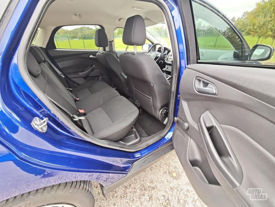 Zils Ford Focus 2015 Viļņa, ar dzinēja tilpumu 1.00 L un nobraukumu 193 tūkst. km par 4500 €, foto 28 vietnē AUTOMOTO.COM.LV