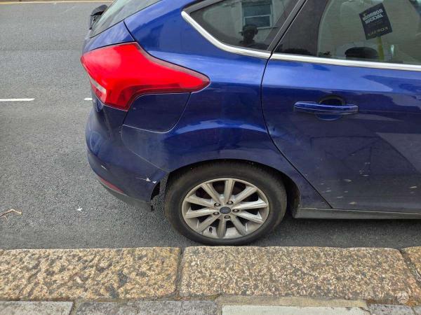 Blue Ford Focus 2016 in Kaunas, with an engine capacity of 1.00 L and mileage of 180 thousand km for 800 €, photo 5 on AUTOMOTO.COM.LV