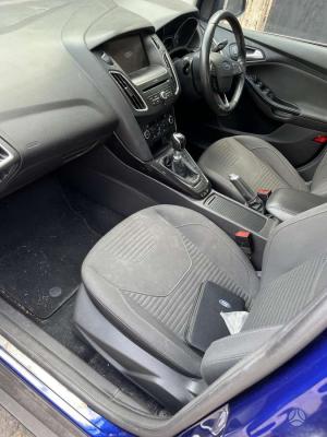 Blue Ford Focus 2016 in Kaunas, with an engine capacity of 1.00 L and mileage of 180 thousand km for 800 €, photo 7 on AUTOMOTO.COM.LV