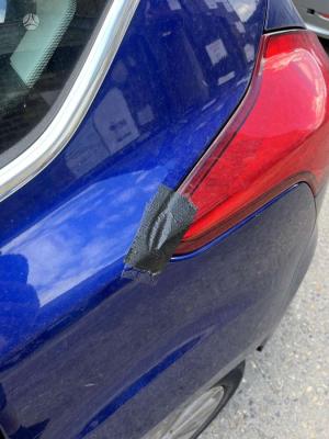 Blue Ford Focus 2016 in Kaunas, with an engine capacity of 1.00 L and mileage of 180 thousand km for 800 €, photo 8 on AUTOMOTO.COM.LV
