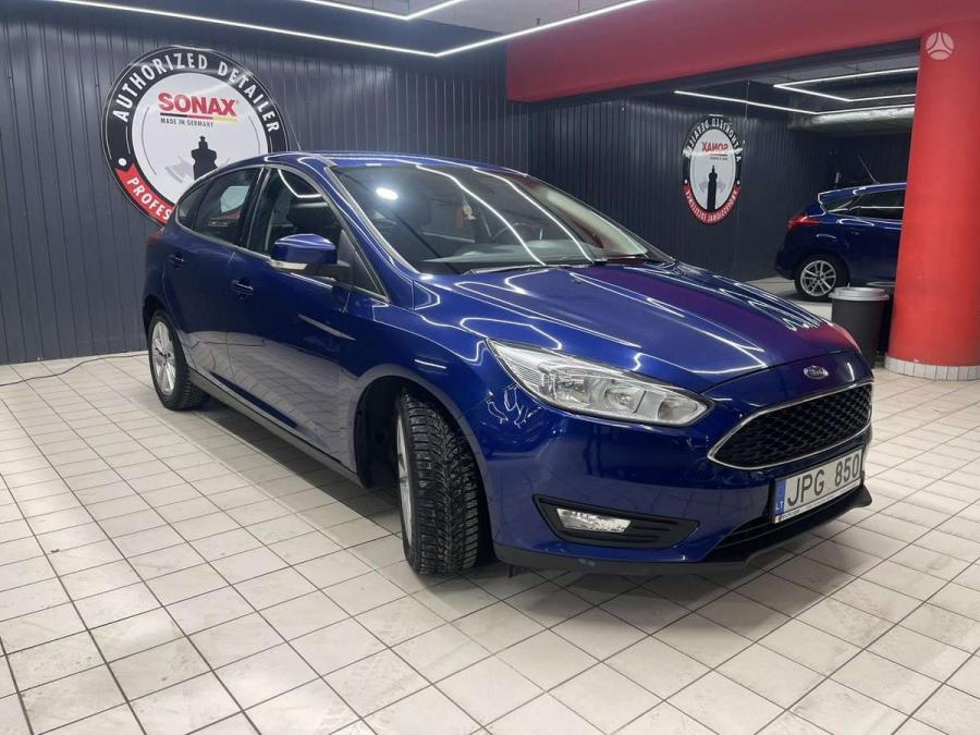 Blue Ford Focus 2017 in Vilnius, with an engine capacity of 1.00 L and mileage of 145 thousand km for 7000 €, photo 3 on AUTOMOTO.COM.LV