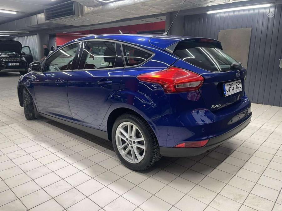 Blue Ford Focus 2017 in Vilnius, with an engine capacity of 1.00 L and mileage of 145 thousand km for 7000 €, photo 5 on AUTOMOTO.COM.LV