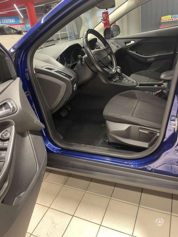 Blue Ford Focus 2017 in Vilnius, with an engine capacity of 1.00 L and mileage of 145 thousand km for 7000 €, photo 7 on AUTOMOTO.COM.LV