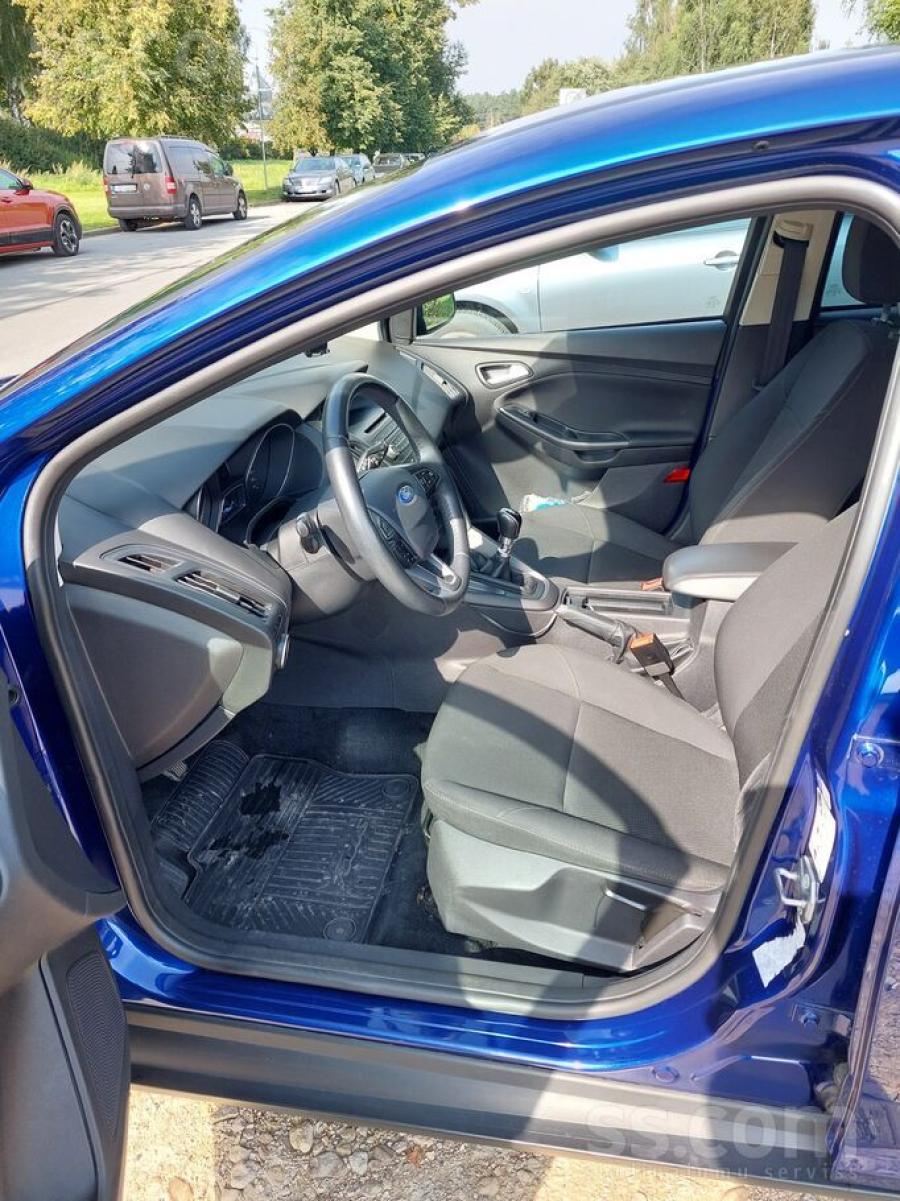 Blue Ford Focus 2017 in Riga, with an engine capacity of 1.50 L and mileage of 58 thousand km for 6800 €, photo 7 on AUTOMOTO.COM.LV