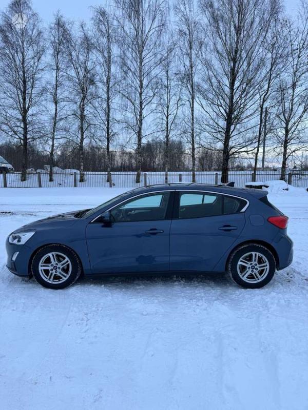 Zils Ford Focus 2018 Panevēža, ar dzinēja tilpumu 1.50 L un nobraukumu 204 tūkst. km par 8600 €, foto 5 vietnē AUTOMOTO.COM.LV