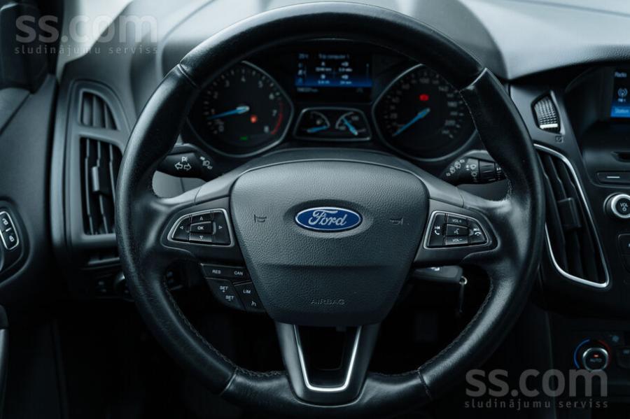 Zils Ford Focus 2018 Rīga, ar dzinēja tilpumu 1.00 L un nobraukumu 166 tūkst. km par 6500 €, foto 1 vietnē AUTOMOTO.COM.LV
