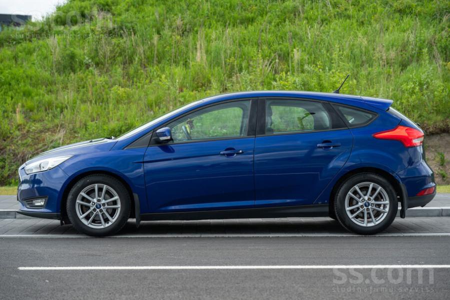 Zils Ford Focus 2018 Rīga, ar dzinēja tilpumu 1.00 L un nobraukumu 166 tūkst. km par 6500 €, foto 5 vietnē AUTOMOTO.COM.LV