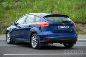 Zils Ford Focus 2018 Rīga, ar dzinēja tilpumu 1.00 L un nobraukumu 166 tūkst. km par 6500 €, foto 10 vietnē AUTOMOTO.COM.LV