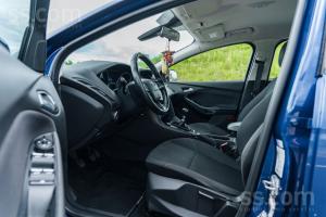 Zils Ford Focus 2018 Rīga, ar dzinēja tilpumu 1.00 L un nobraukumu 166 tūkst. km par 6500 €, foto 21 vietnē AUTOMOTO.COM.LV