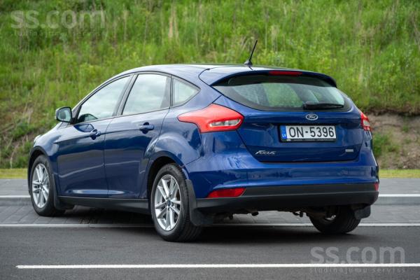 Zils Ford Focus 2018 Rīga, ar dzinēja tilpumu 1.00 L un nobraukumu 166 tūkst. km par 6500 €, foto 9 vietnē AUTOMOTO.COM.LV