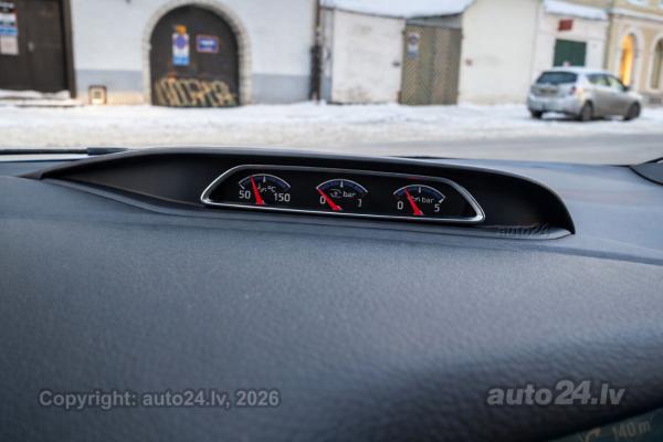 Blue Ford Focus 2018 in Tallinn, with an engine capacity of 2.30 L and mileage of 159 thousand km for 22990 €, photo 7 on AUTOMOTO.COM.LV