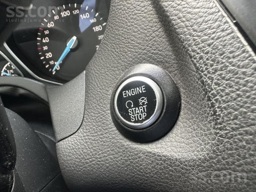 Blue Ford Focus 2018 in Cesis, with an engine capacity of 2.00 L and mileage of 0 thousand km for 8900 €, photo 16 on AUTOMOTO.COM.LV