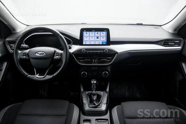 Zils Ford Focus 2018 Tallina, ar dzinēja tilpumu 1.00 L un nobraukumu 193 tūkst. km par 7999 €, foto 3 vietnē AUTOMOTO.COM.LV