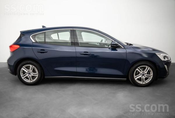 Zils Ford Focus 2018 Tallina, ar dzinēja tilpumu 1.00 L un nobraukumu 193 tūkst. km par 7999 €, foto 7 vietnē AUTOMOTO.COM.LV